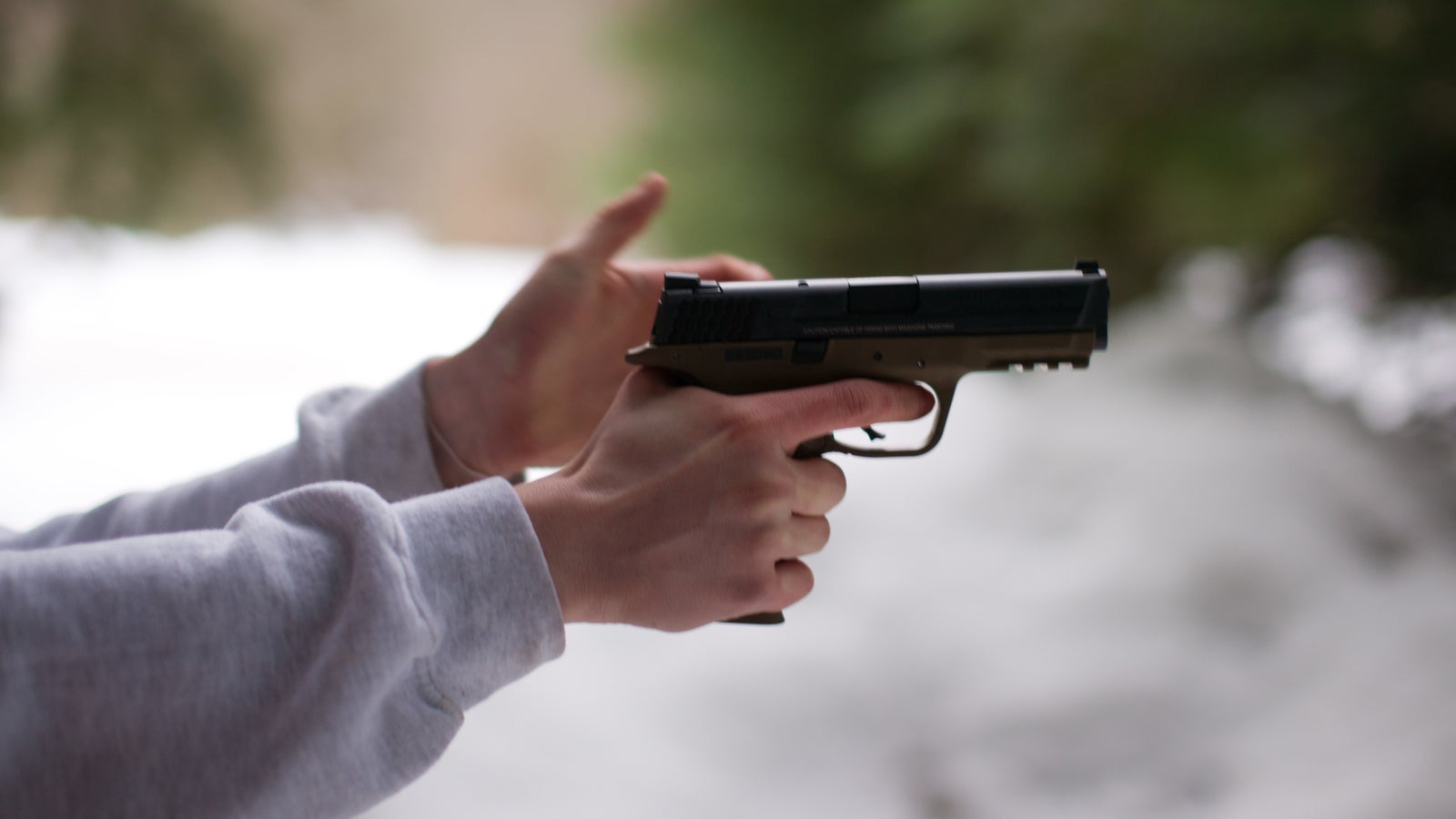 374.141 Österreicher besitzen eine Waffe - oe24.at