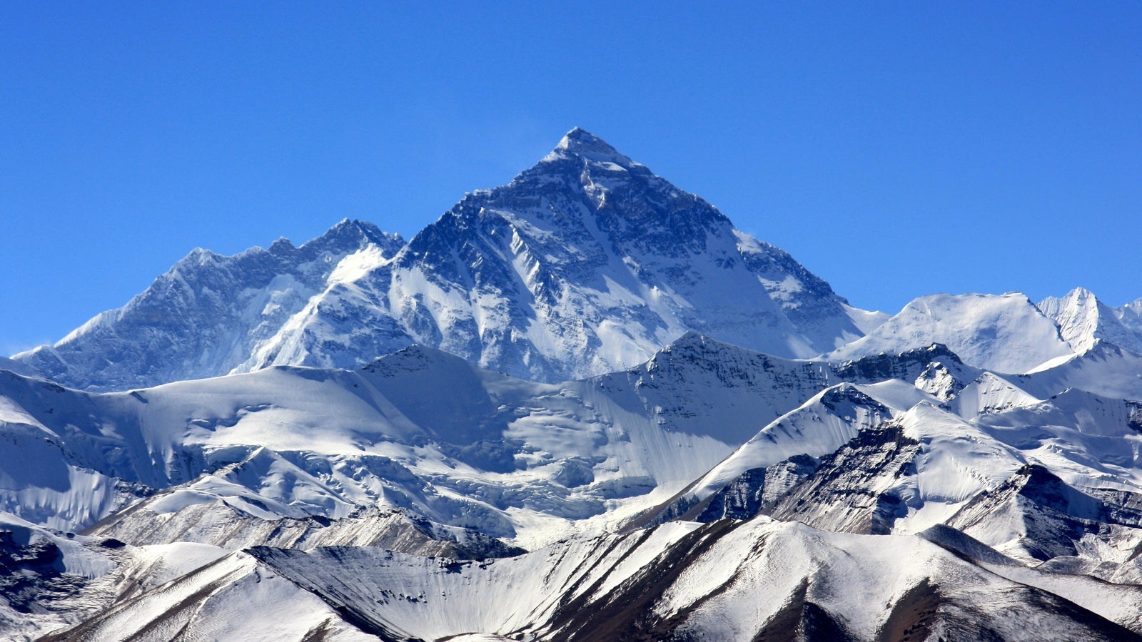 SO müllen Touristen den Mount Everest zu - oe24.at