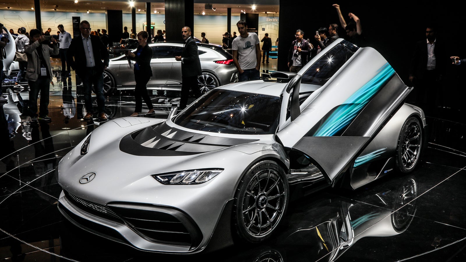 Mercedes-Hypercar begeistert mit Formel-1 Technik - oe24.at