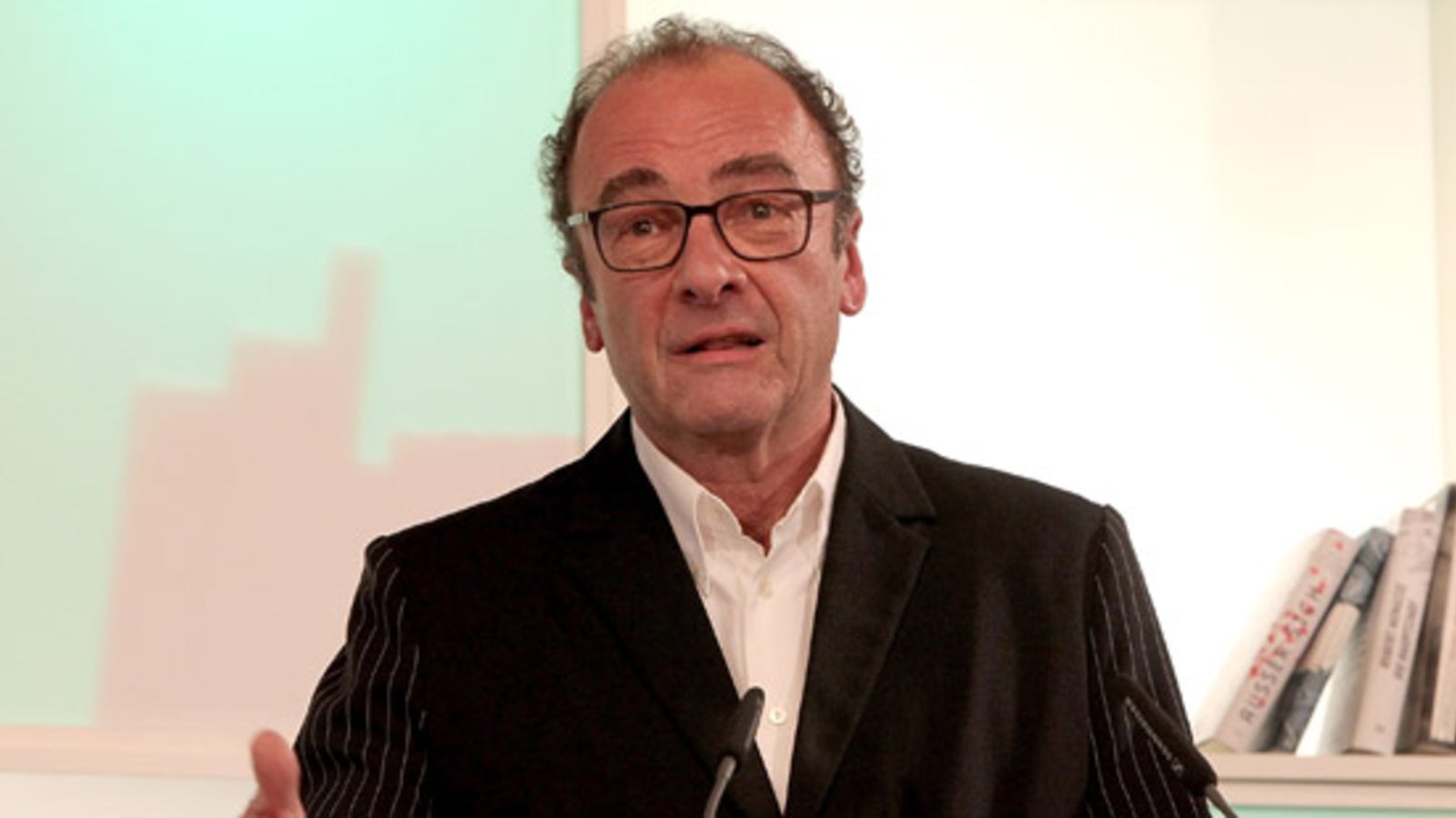 Robert Menasse tritt wieder der SPÖ bei - Politik-Live