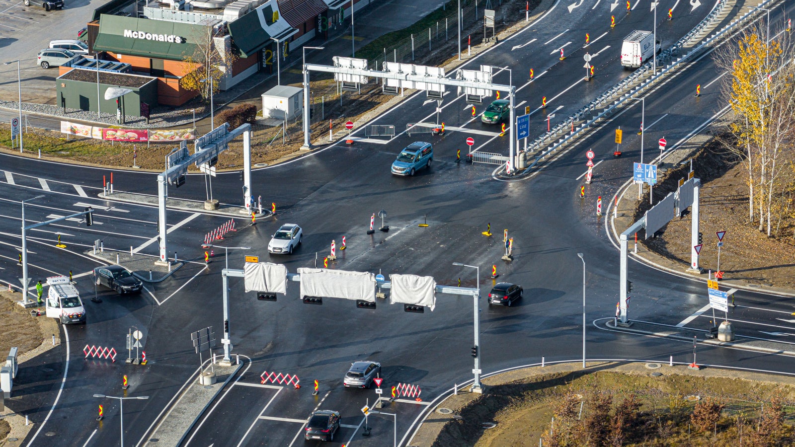 Was Gilt An Dieser Ampelgeregelten Kreuzung