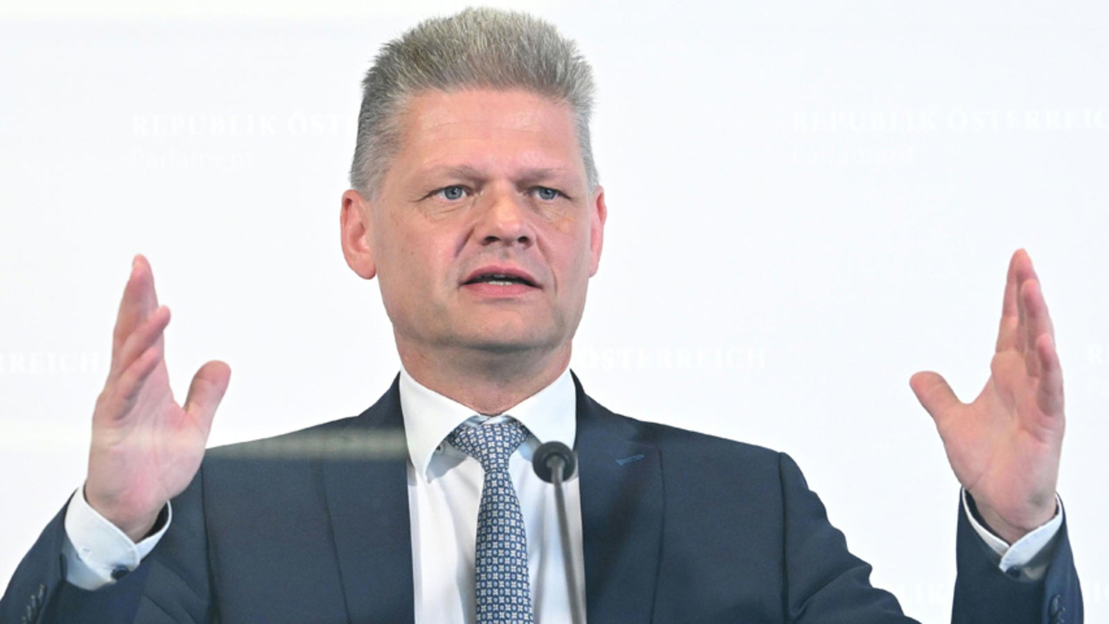 Hanger: ''Wer einmal lügt, dem glaubt man nicht'' - Politik-Live