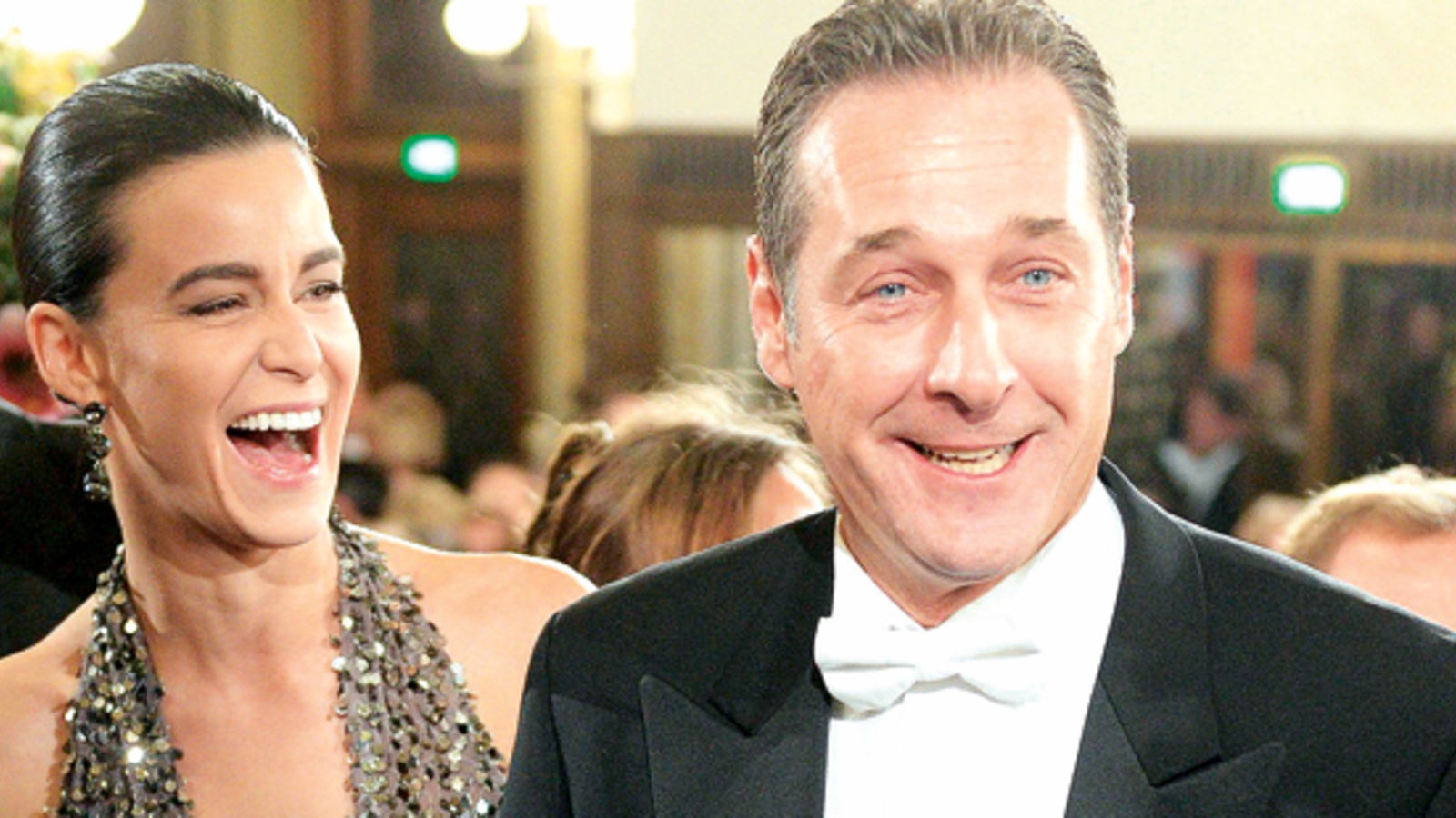 Strache-Freundin bekommt TV-Show - stars24