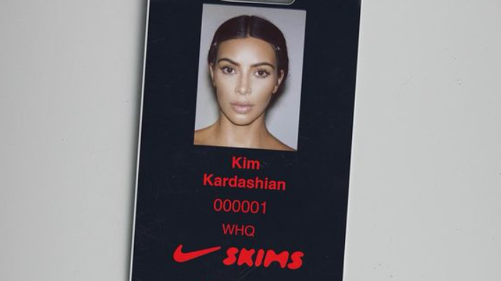 Kim Kardashian kündigt SKIMS-Collab mit Nike an - madonna24.at