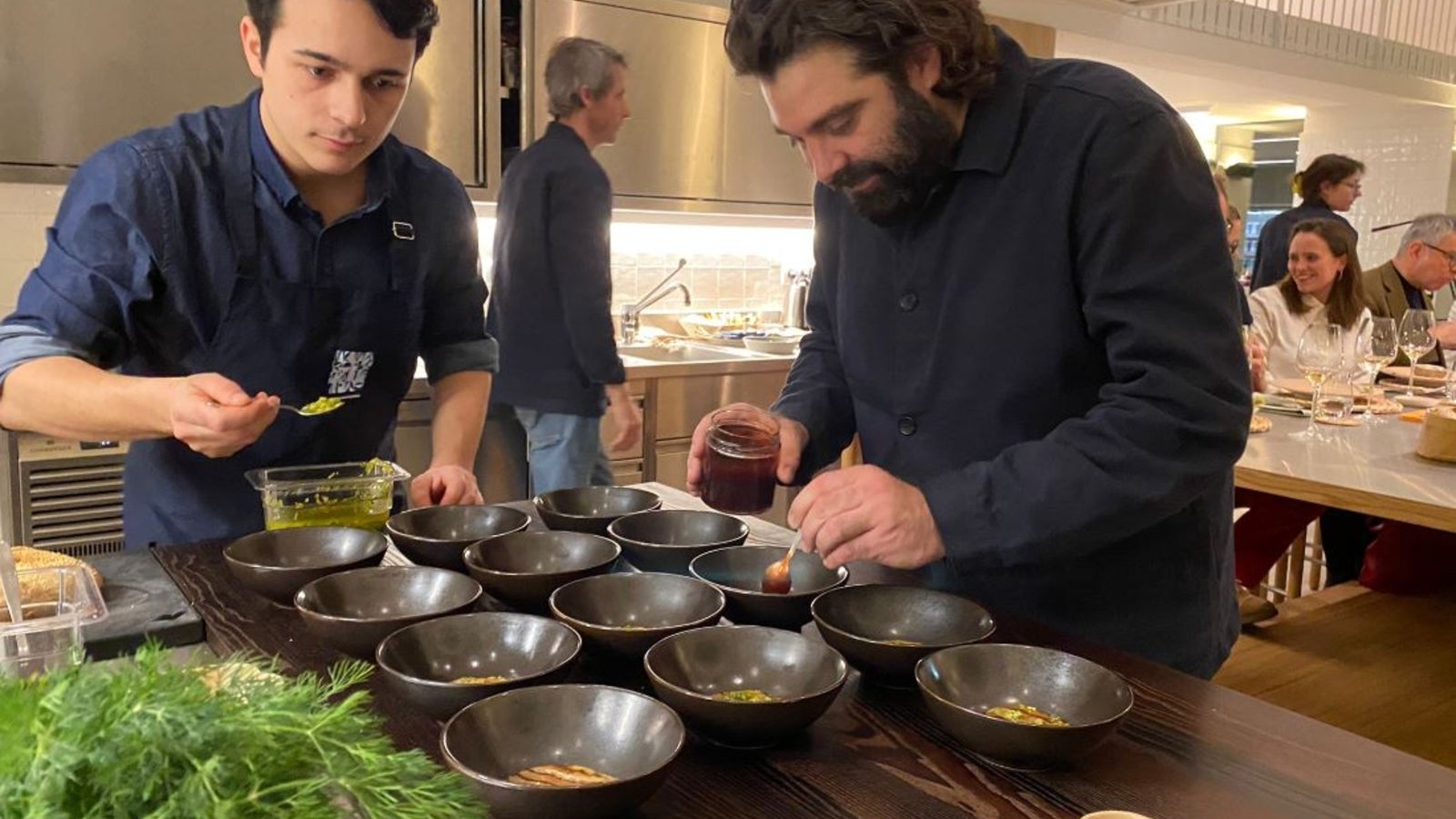 Konstantin Filippou & sein Team - Cooking