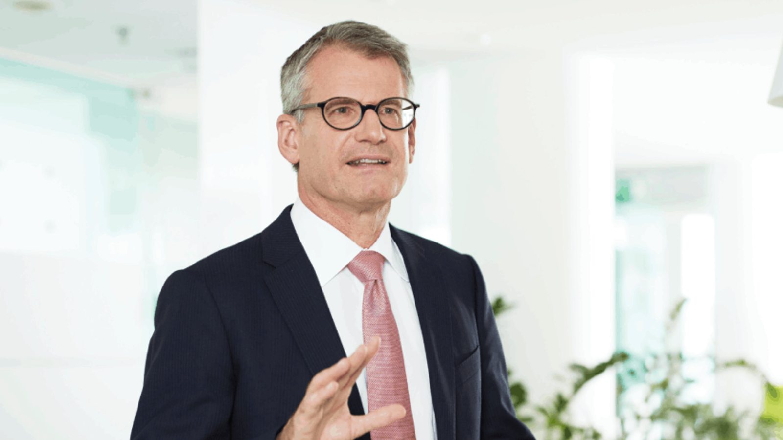 OMV-Aufsichtsratschef Mark Garrett muss gehen - Business-Live