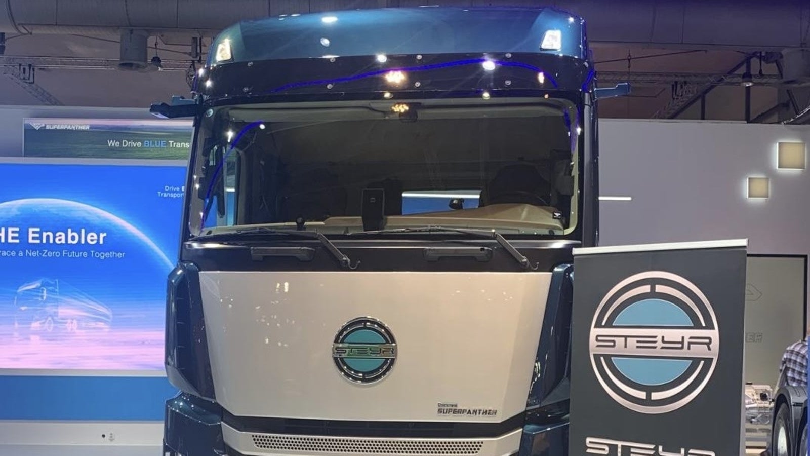 Das ist der neue Elektro-LKW von Steyr - Business-Live
