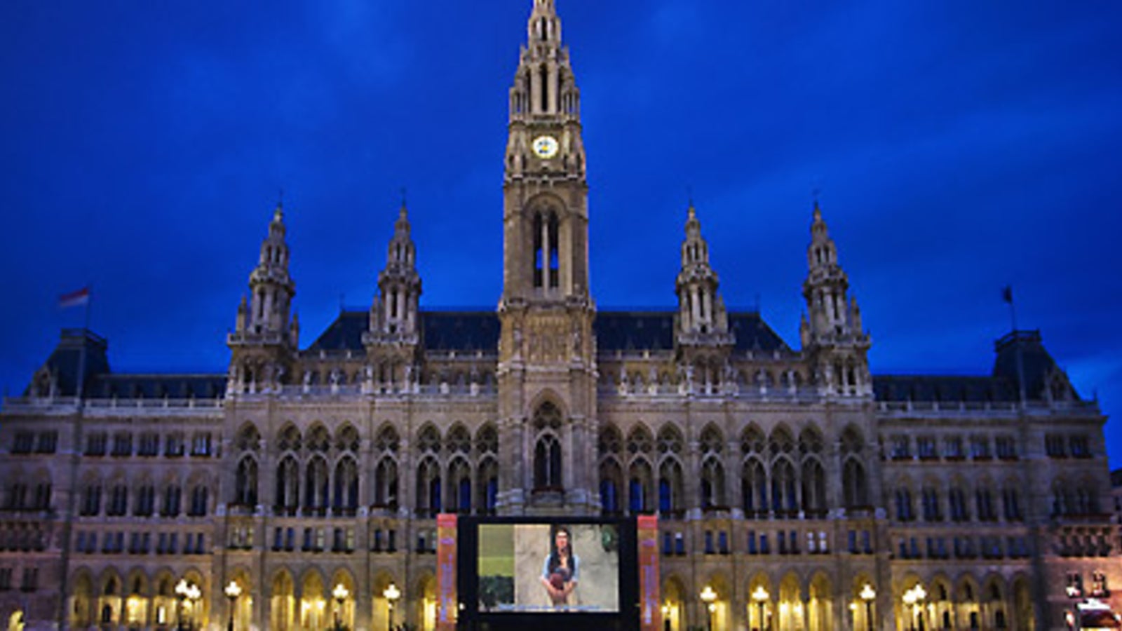 Rathausplatz als Kinosaal - stars24