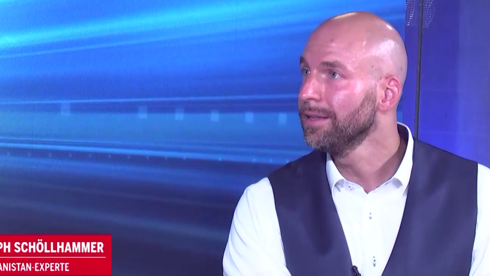 Ralph Schöllhammer über IS-Anschlagsgefahr am Flughafen Kabul - oe24.tv