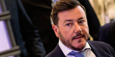 Rekordschulden! Neue Milliardenforderung gegen Rene Benko - Business-Live