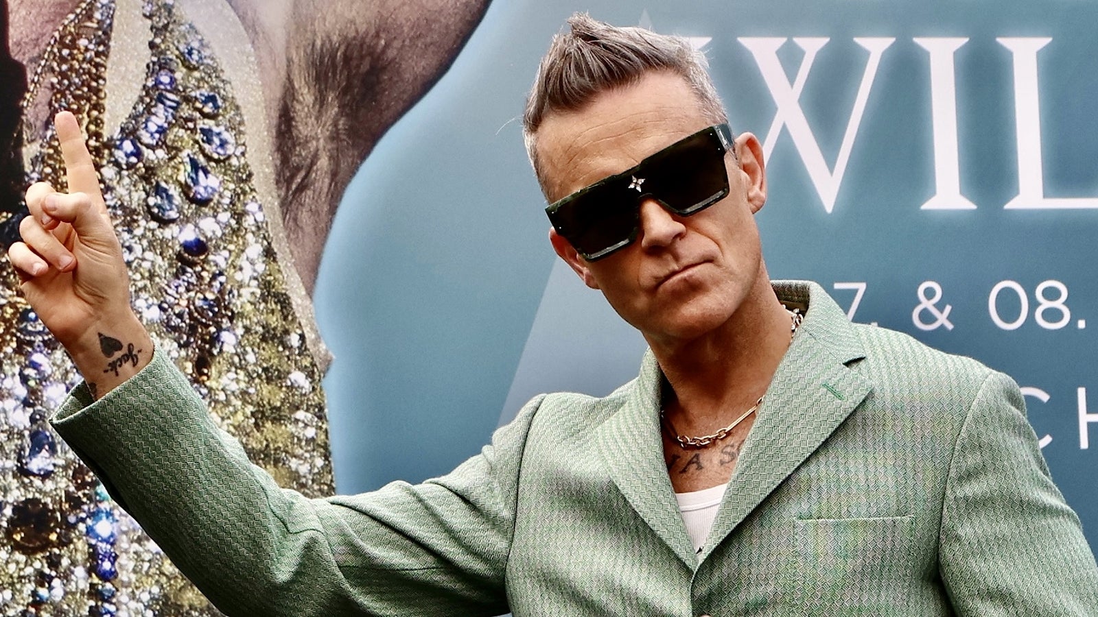 Robbie Williams: „Im April kommt mein neues Album“ - stars24