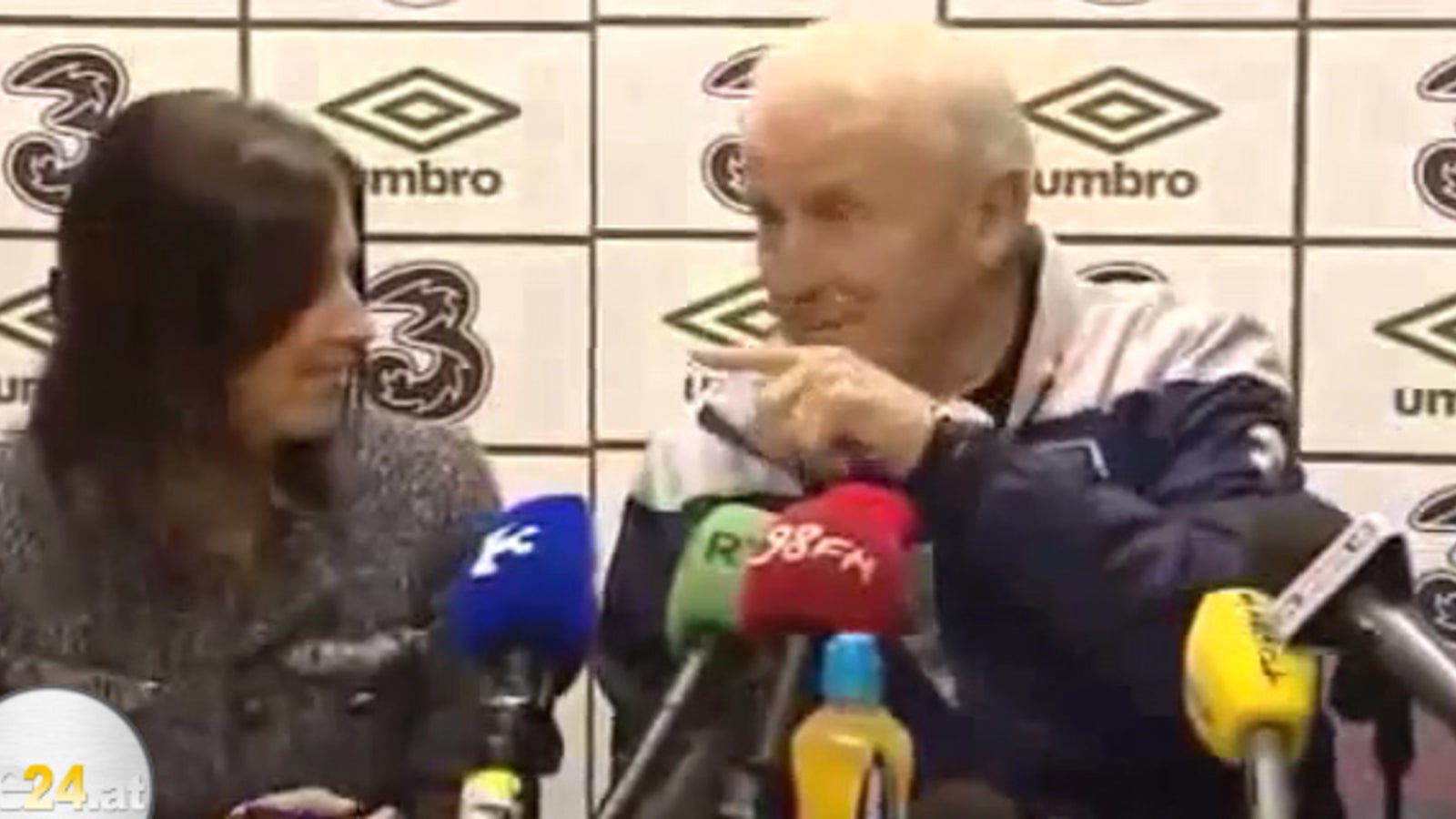 Kult-Rede Trapattoni: "The Cat is in the Sack" - oe24.tv