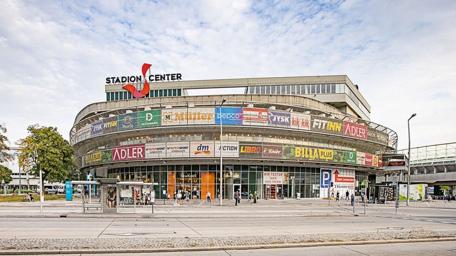 Stadion Center in Wien 2 startet mit neuen Marken-Shops in die ...