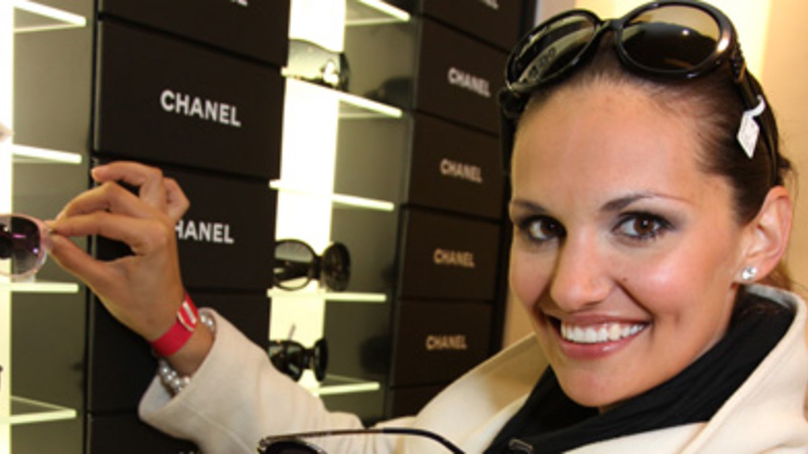 Miss Duhovich beißt sich durch - stars24