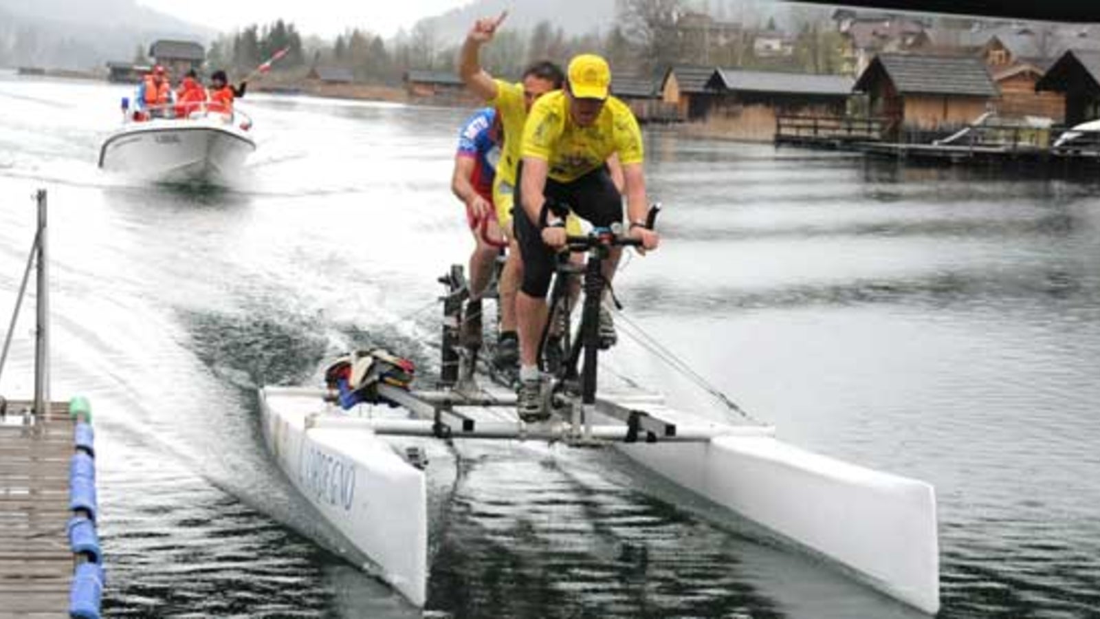 Tretboot-Weltrekord in Kärnten - oe24.at