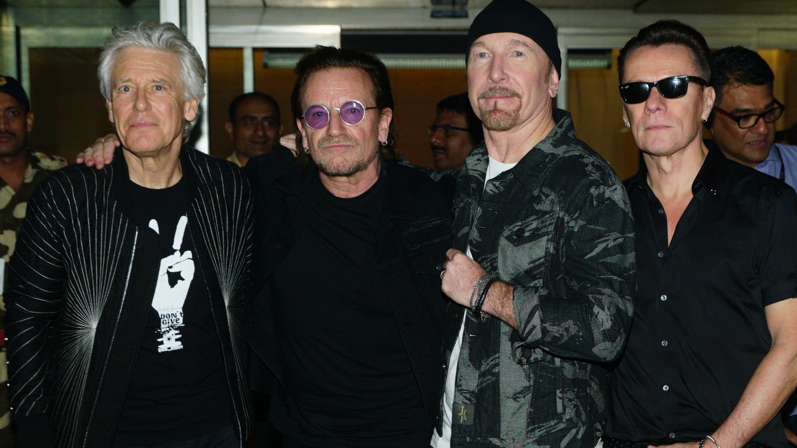 Oster-Hype um U2: Platz 1 und 2 der heimischen iTunes-Charts - stars24