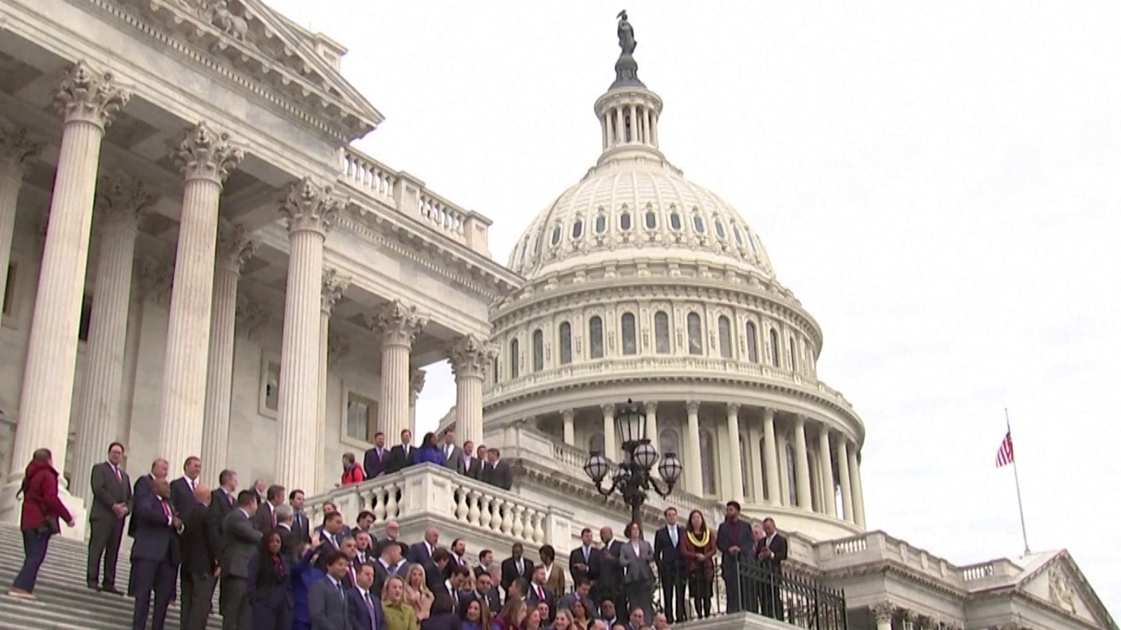 61 Milliarden Dollar: US-Repräsentantenhaus stimmt für Ukraine-Hilfe - oe24.at