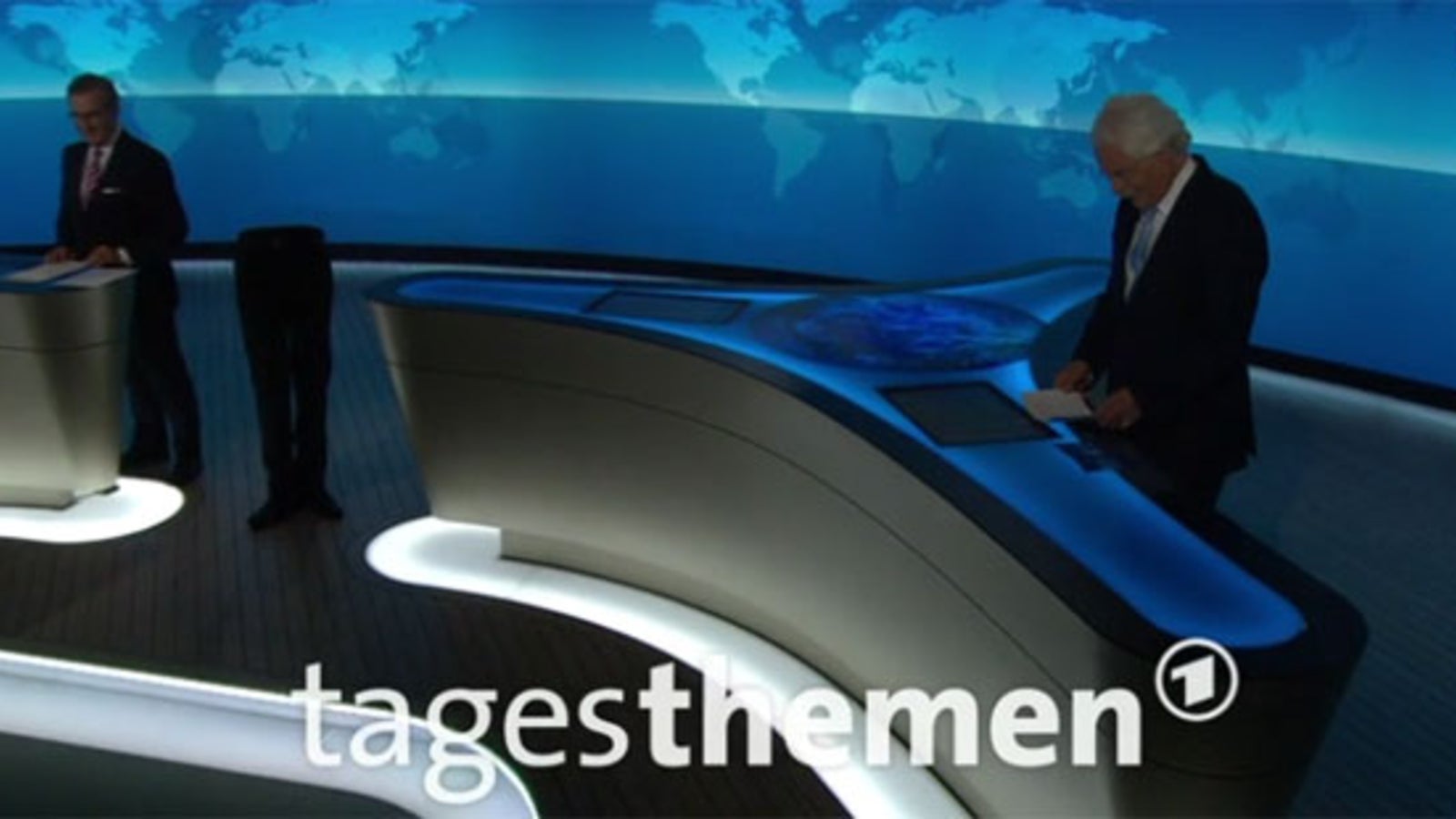 Halber Mensch im ARD-Studio - stars24
