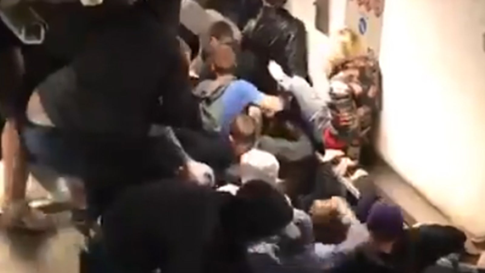 Eklat: Rom beschuldigt 'betrunkene Pseudo-Fans' - sport24.at