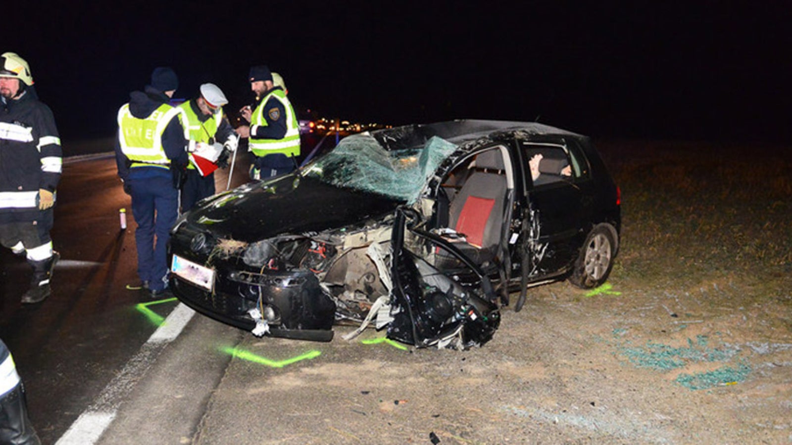 Frontal-Crash fordert 2 Schwerverletzte - oe24.at