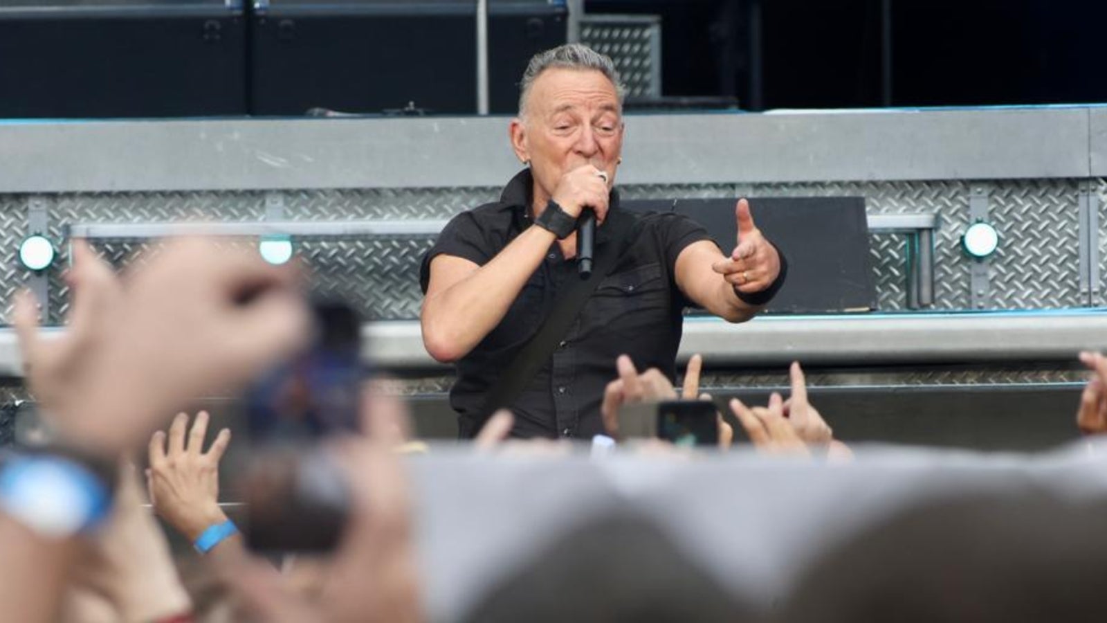 Servus Wien! Springsteen ließ das Happel beben - stars24
