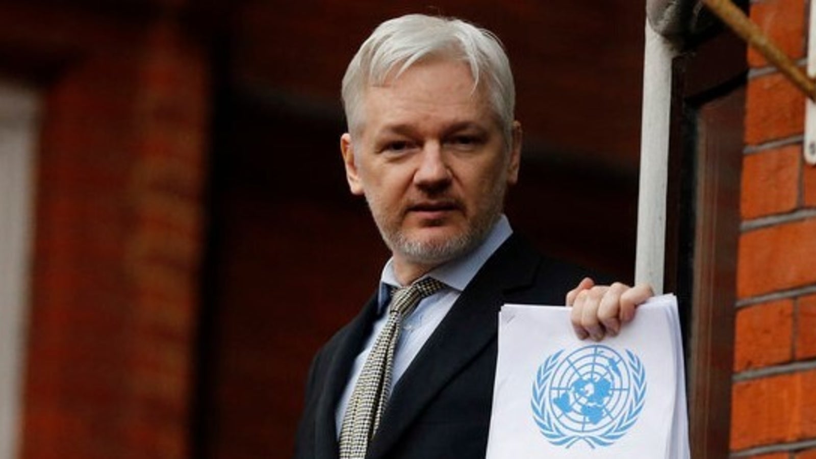 Assange will Partnerin im Gefängnis heiraten - stars24