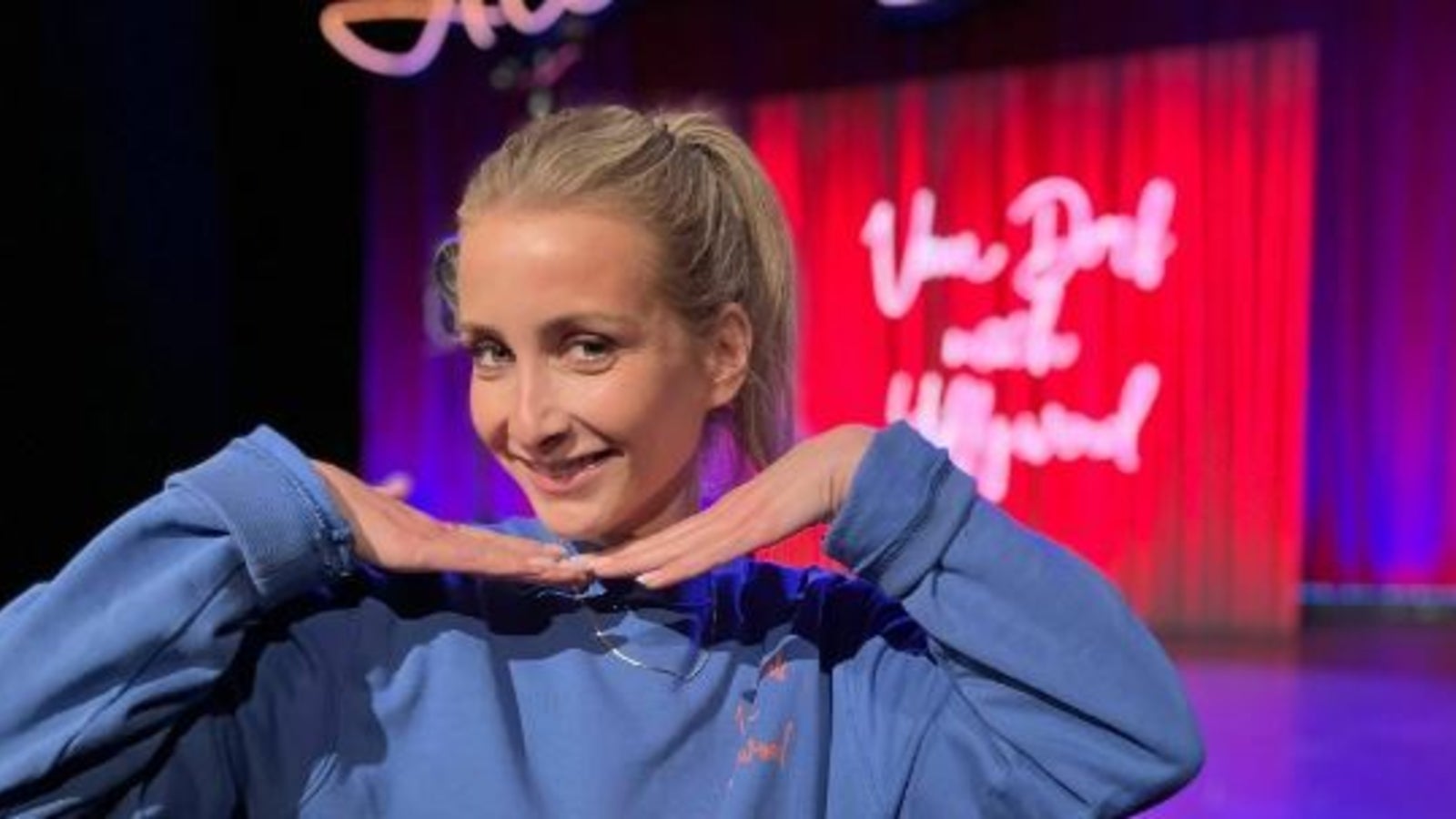 Vom Dorf nach Hollywood – Comedy-Star Alina Bock live in Linz - oe24.at