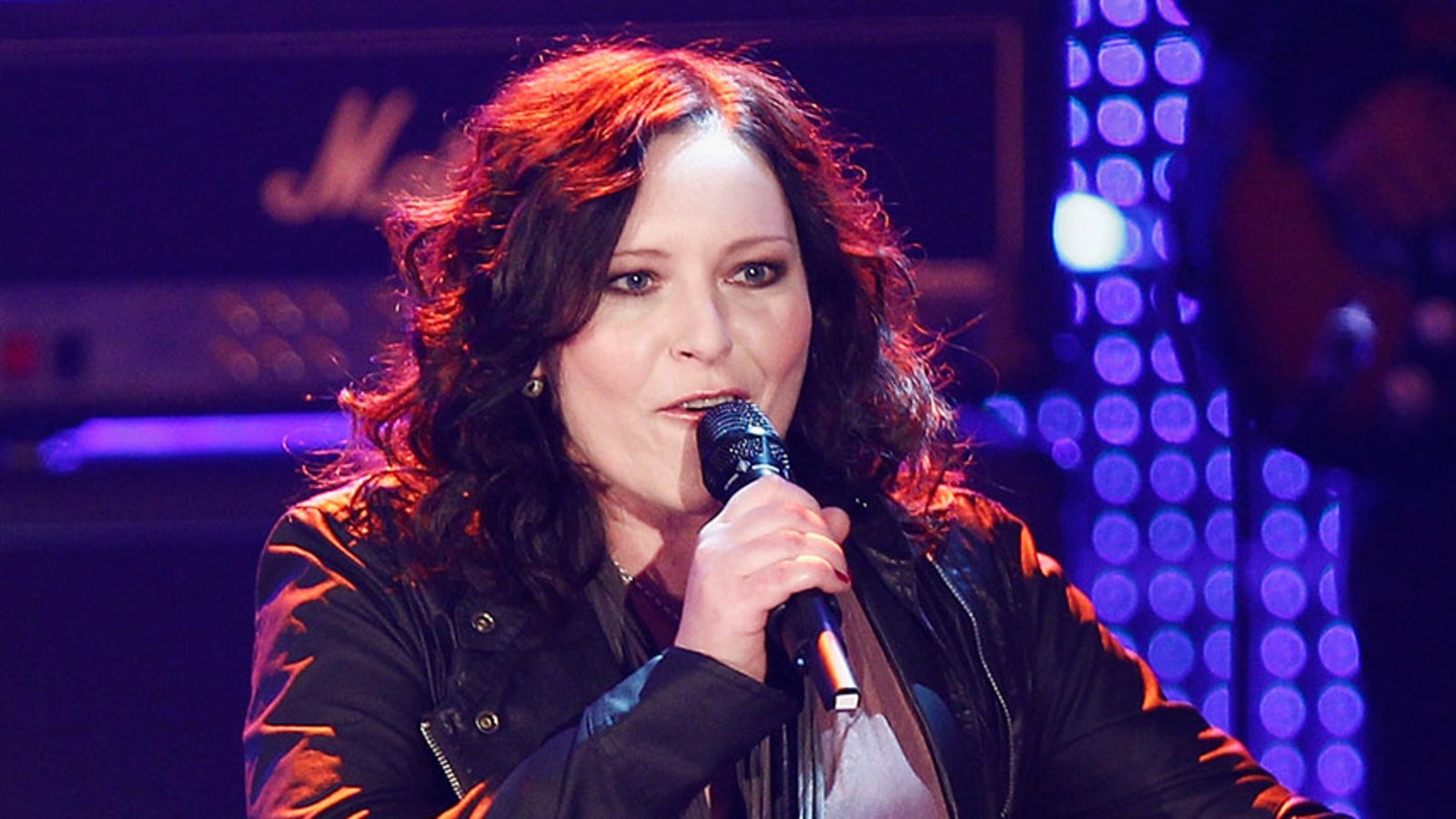 Polizei stellt Ermittlungen zu Tod von Sängerin AnNa R. doch ein - stars24