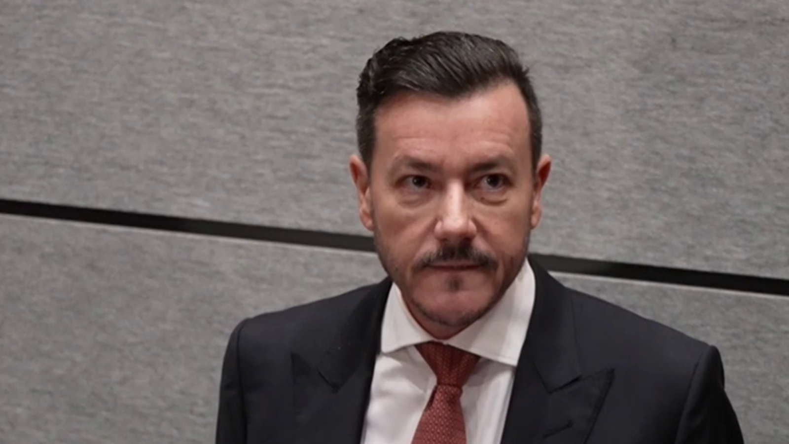 Benko wird Tischler, Laura Privatstiftung abgesägt - Business-Live