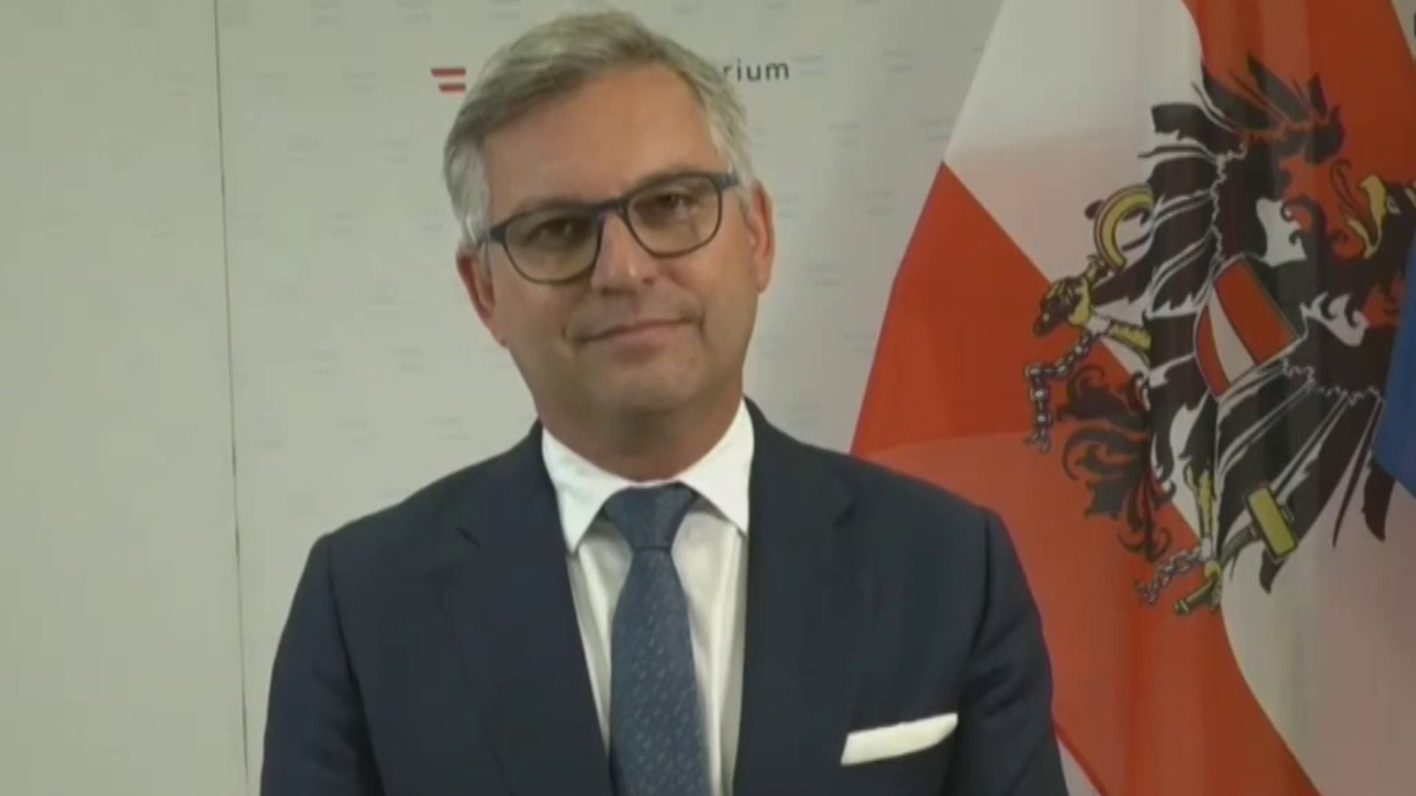 Isabelle Daniel: Das Interview mit Magnus Brunner - oe24.tv