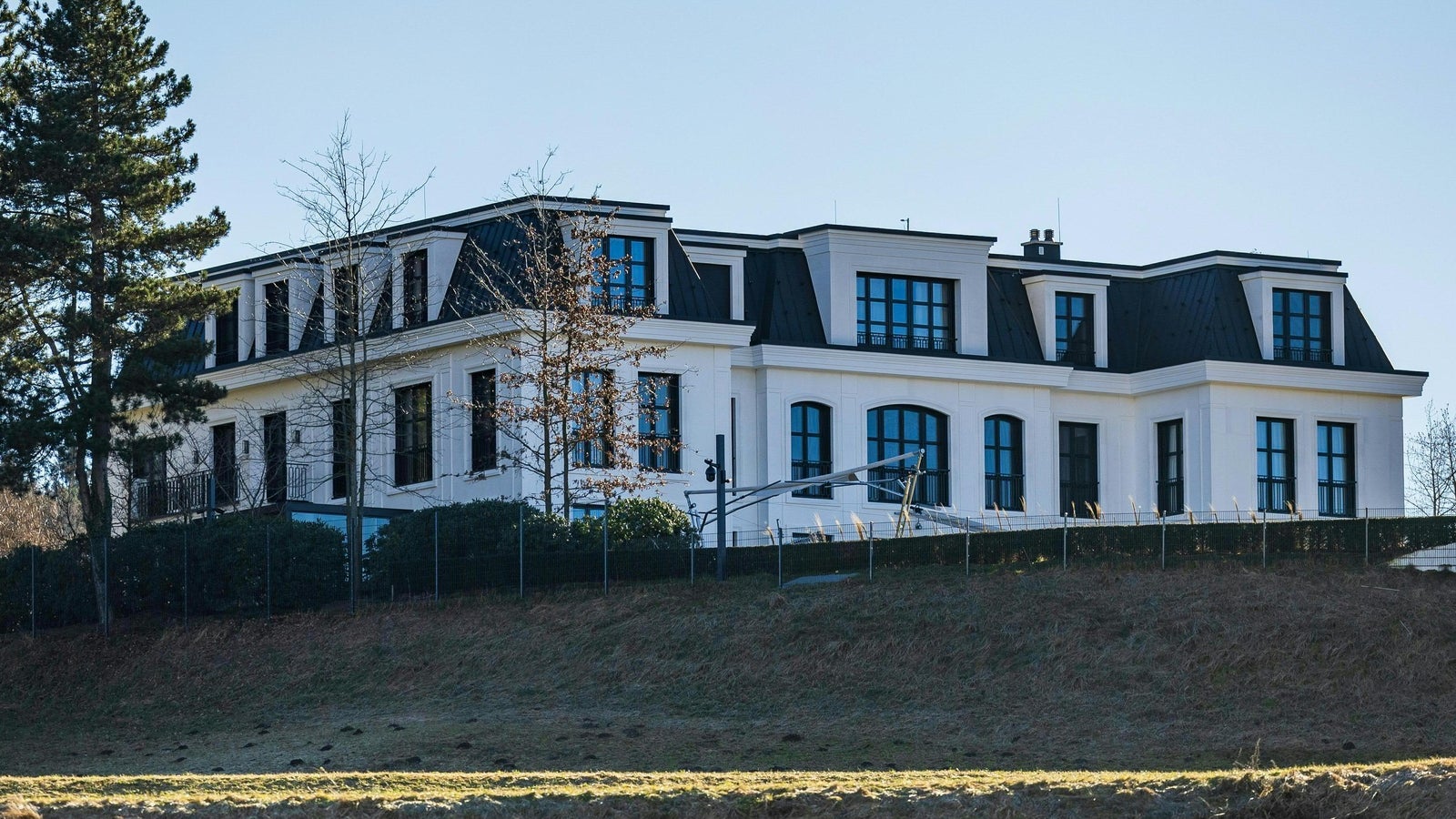Absage: Benkos Luxus-Villa wird doch kein Hotel - Business-Live