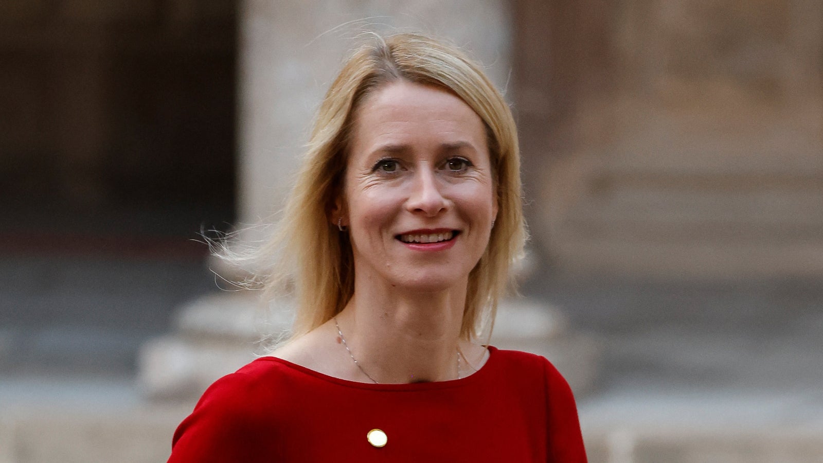 Diese "eiserne Lady" begleitet Nehammer auf den Opernball - Politik-Live