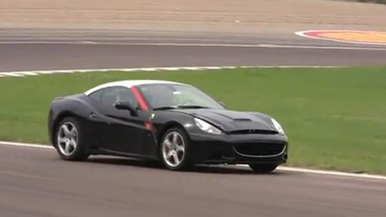 Ferrari-Prototyp mit Turbo-Motor erwischt - oe24.at