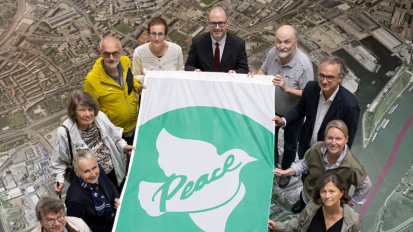 Linz zeigt Flagge für den Frieden - oe24.at