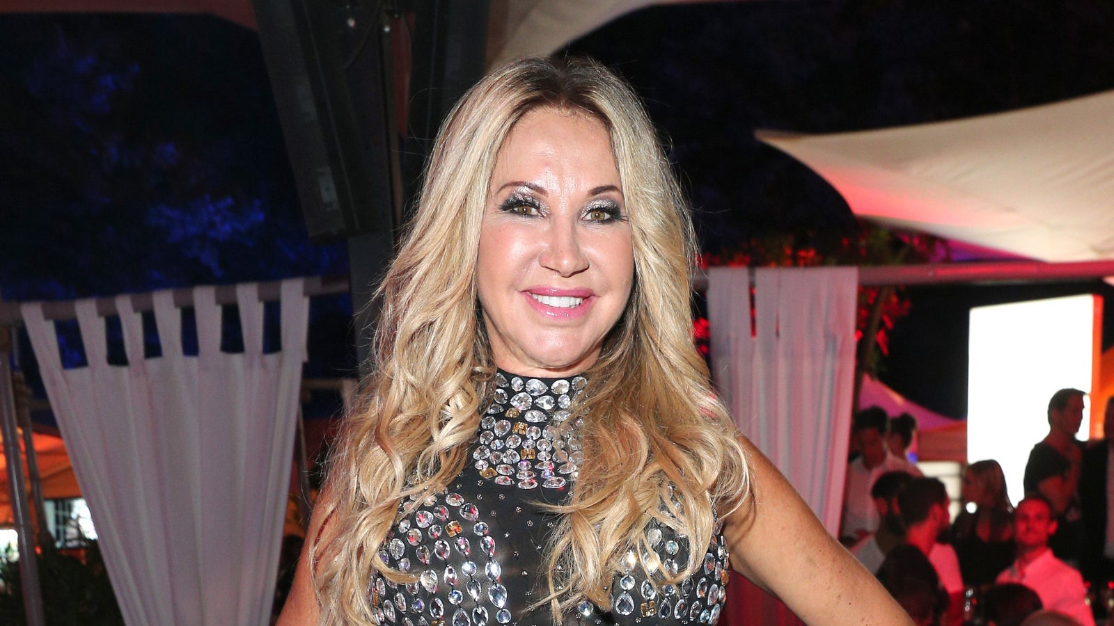 Carmen Geiss: Dreh abgebrochen, Not-OP in Wien - stars24