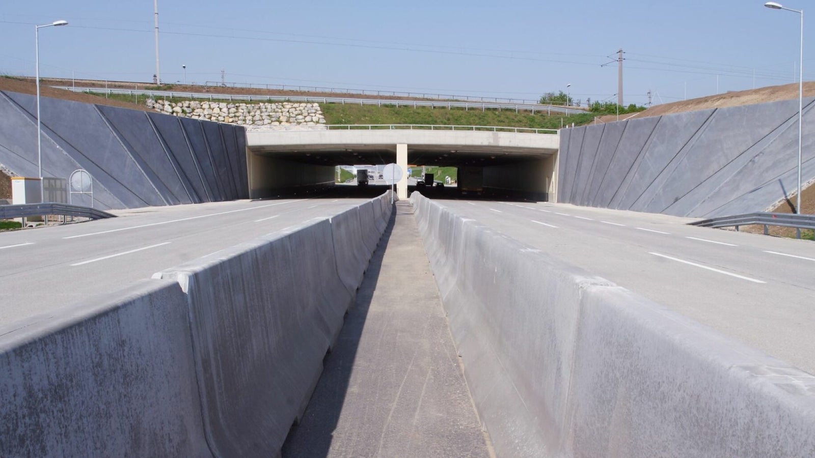 Mega-Projekt Lobau-Autobahn: Jetzt rollen die Bagger an - oe24.at