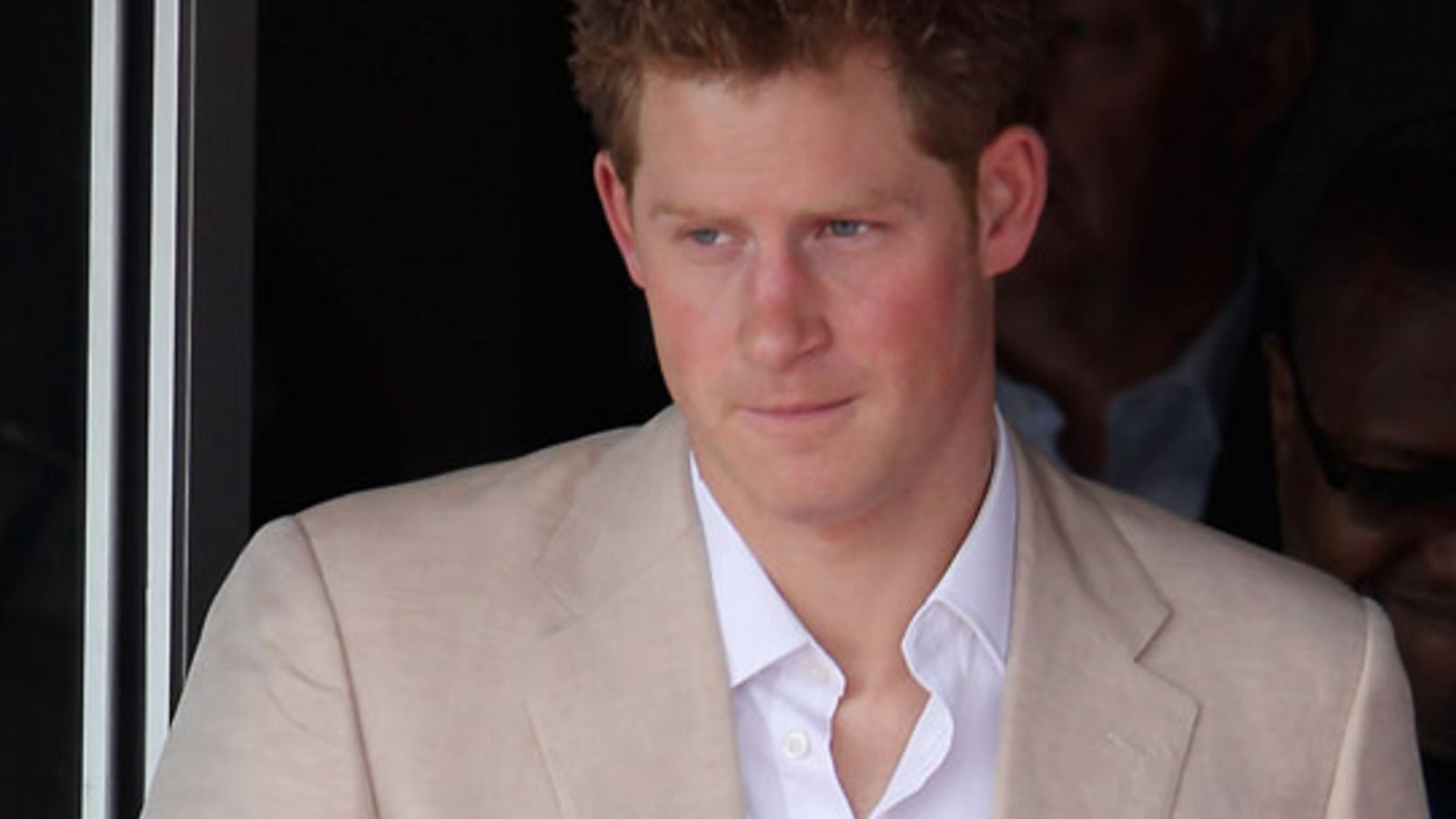 Party-Girl: "Habe mit Harry rumgemacht" - stars24