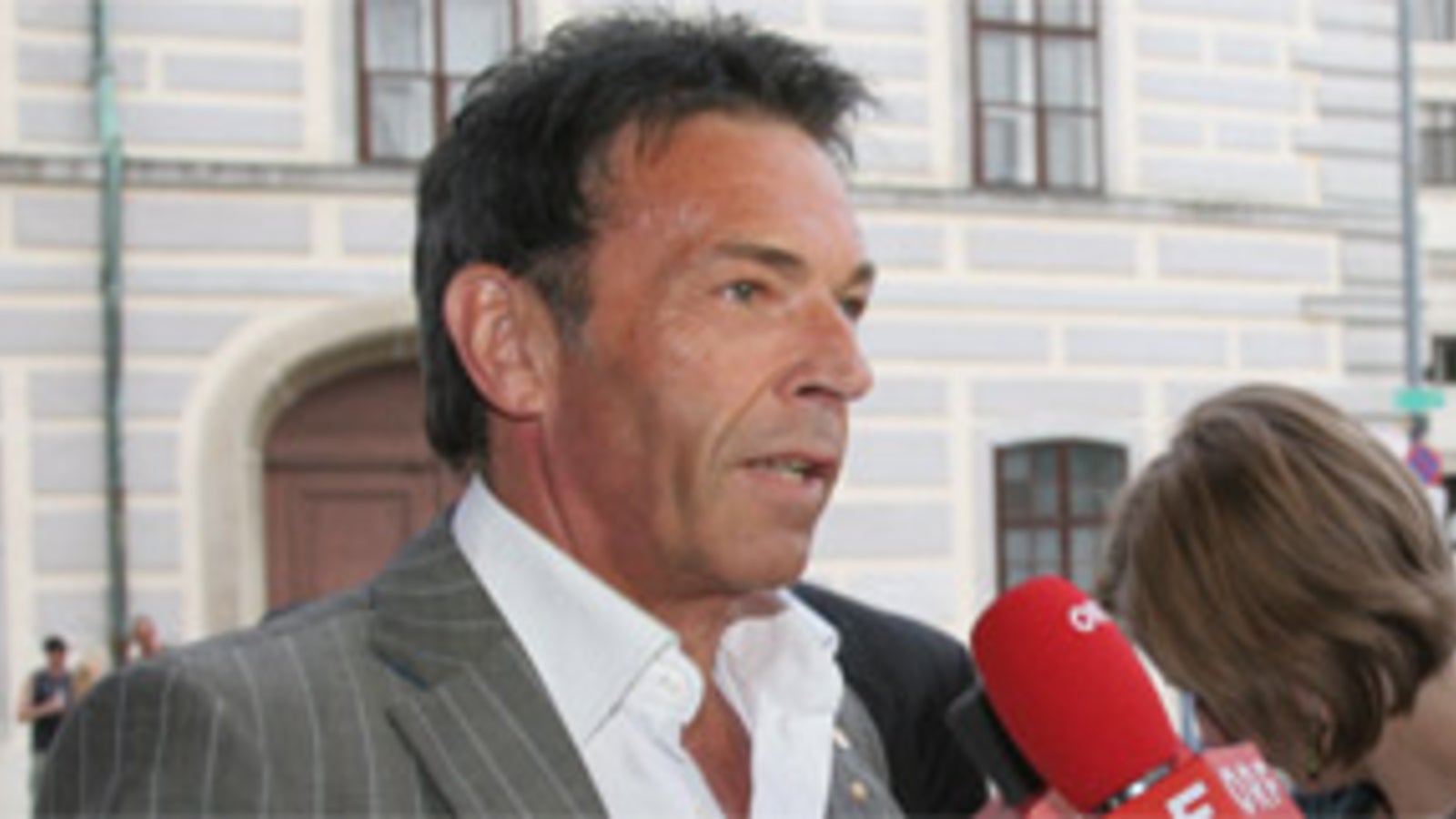 Haider will gesetzlichen Preisstopp für Benzin - Politik-Live