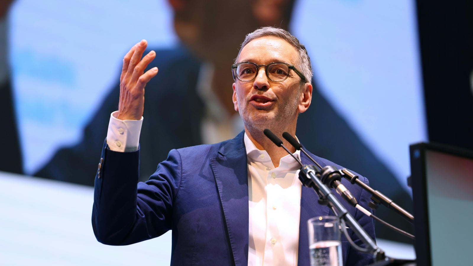 Fürst reist statt FPÖ-Chef Kickl zur Trump-Amtseinführung - Politik-Live