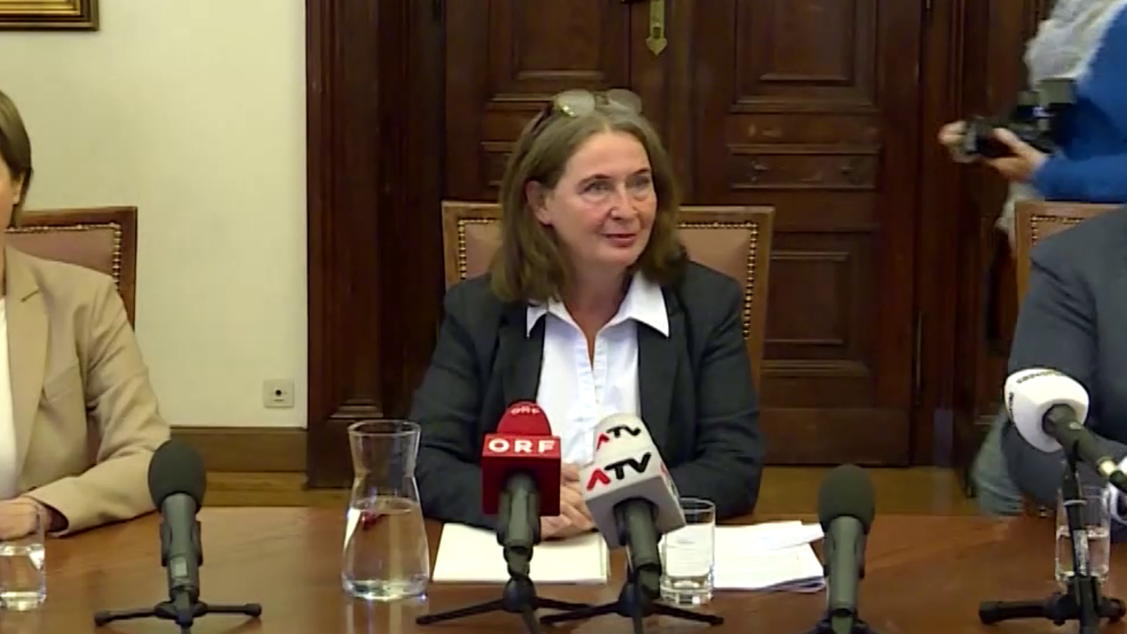 "Weltbürgermeisterin": Grazer KPÖ-Stadtchefin ausgezeichnet - oe24.tv