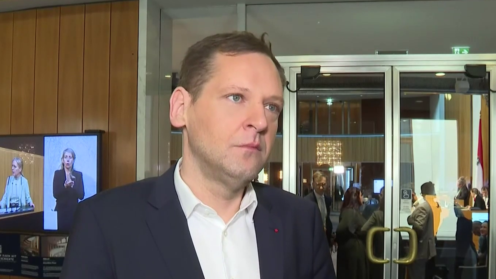 Nationalrat im Zeichen von Teuerung und Budget & WM 2026 | Philip ...