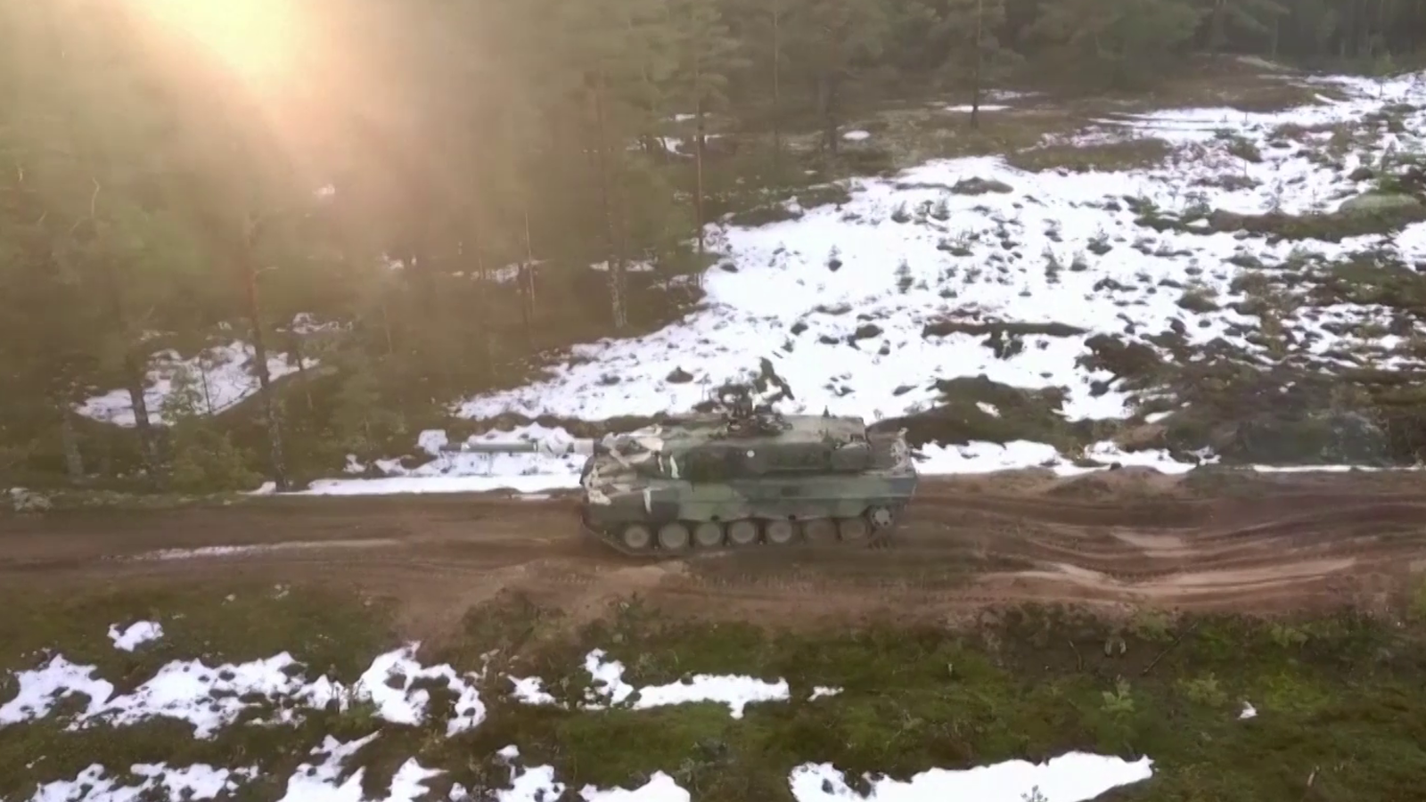 Neue Leopard-Panzer-Lieferungen an die Ukraine - oe24.tv