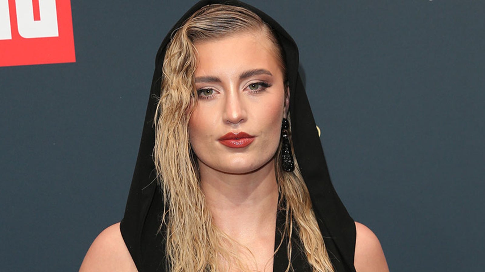 Lachen, Flüstern, Strahlen – was läuft da zwischen Luna Schweiger und ihrem Ex? - stars24