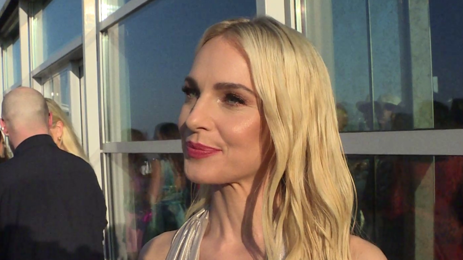 Silvia Schneider präsentiert neue Kollektio - oe24.tv