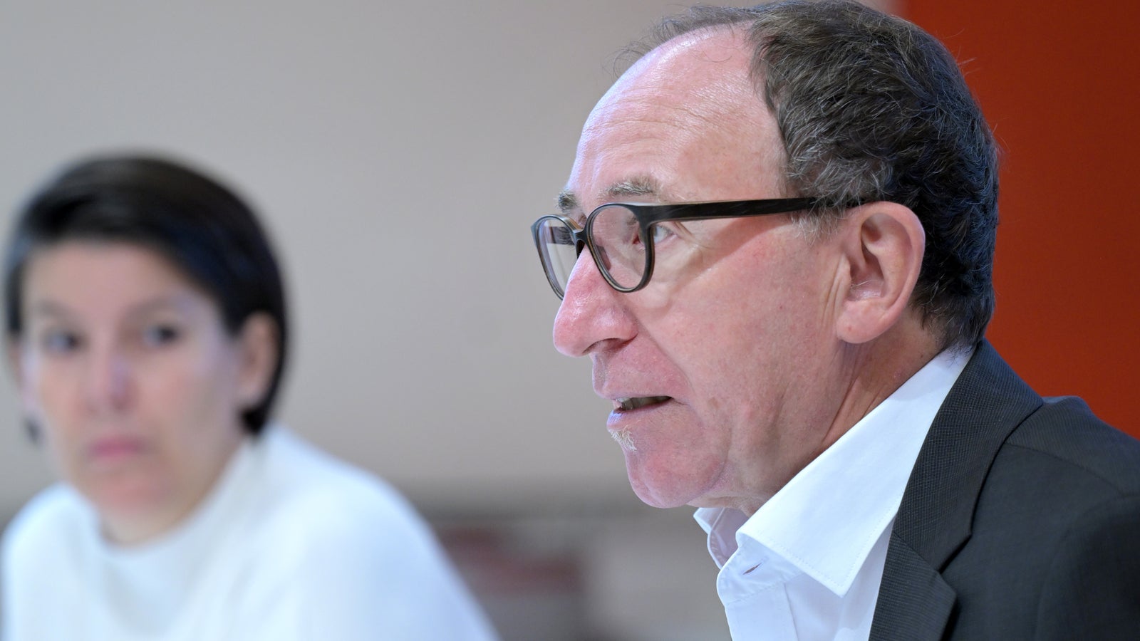 Rauch: Derzeit 200 Corona-Patienten im Spital - Politik-Live