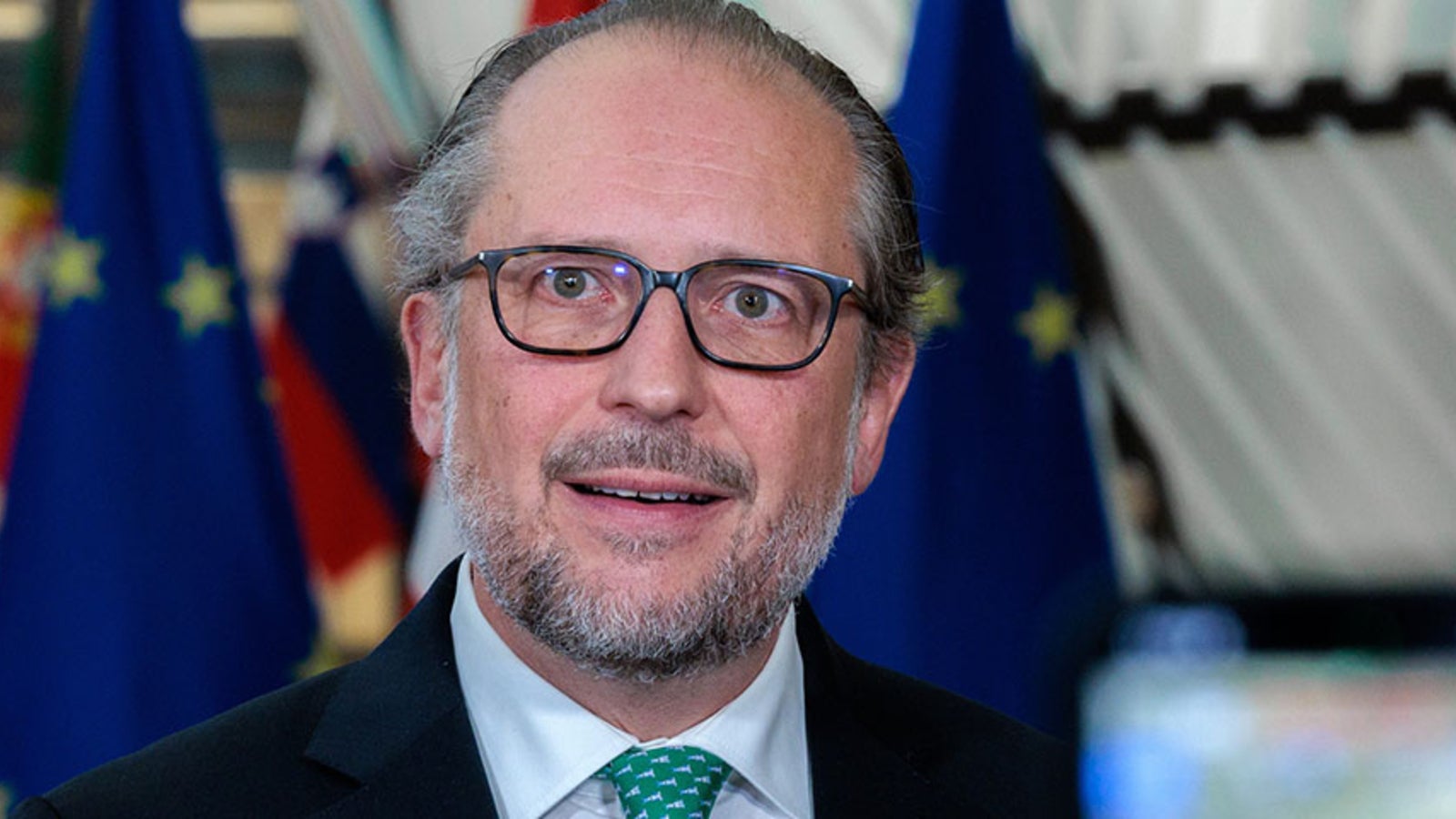 Schallenberg fliegt jetzt zum Weltwirtschaftsforum - Politik-Live