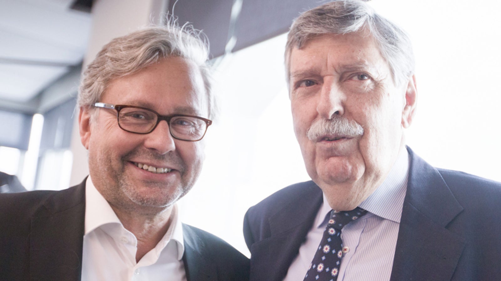 ORF: Steger mit großer Mehrheit gewählt - Politik-Live