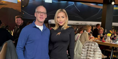 Austro-Milliardär Georg Stumpf zeigt erstmals neue Liebe - oe24.tv