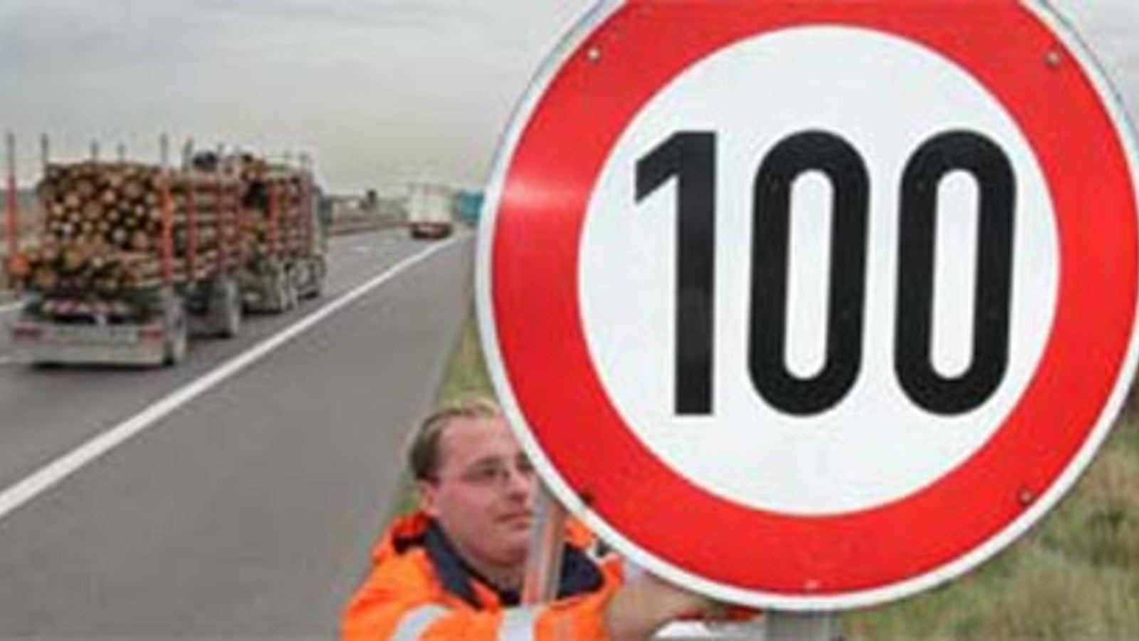 Tempo 100 auf allen Autobahnen - Politik-Live