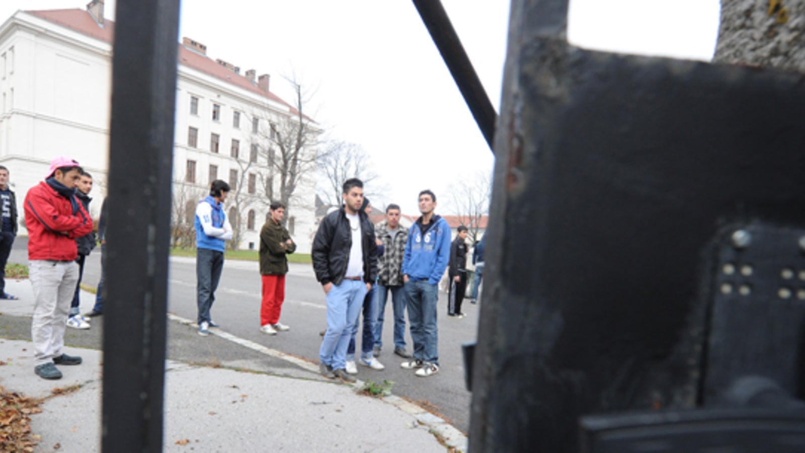 Traiskirchen: Lager wieder überfüllt - Politik-Live